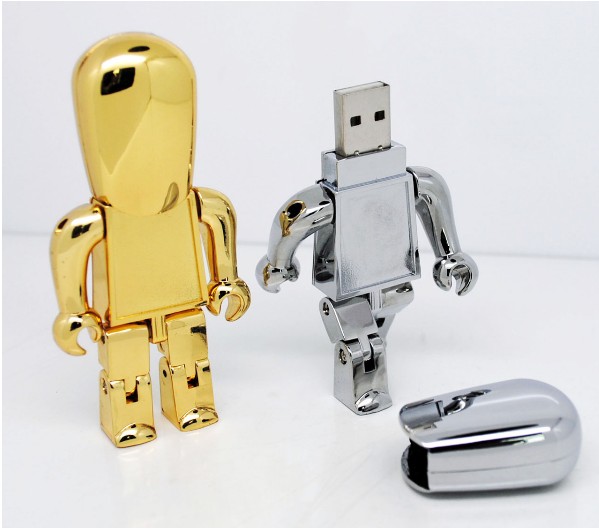 USB kľúč robot | Akcie a novinky | CTRL + C, s.r.o.